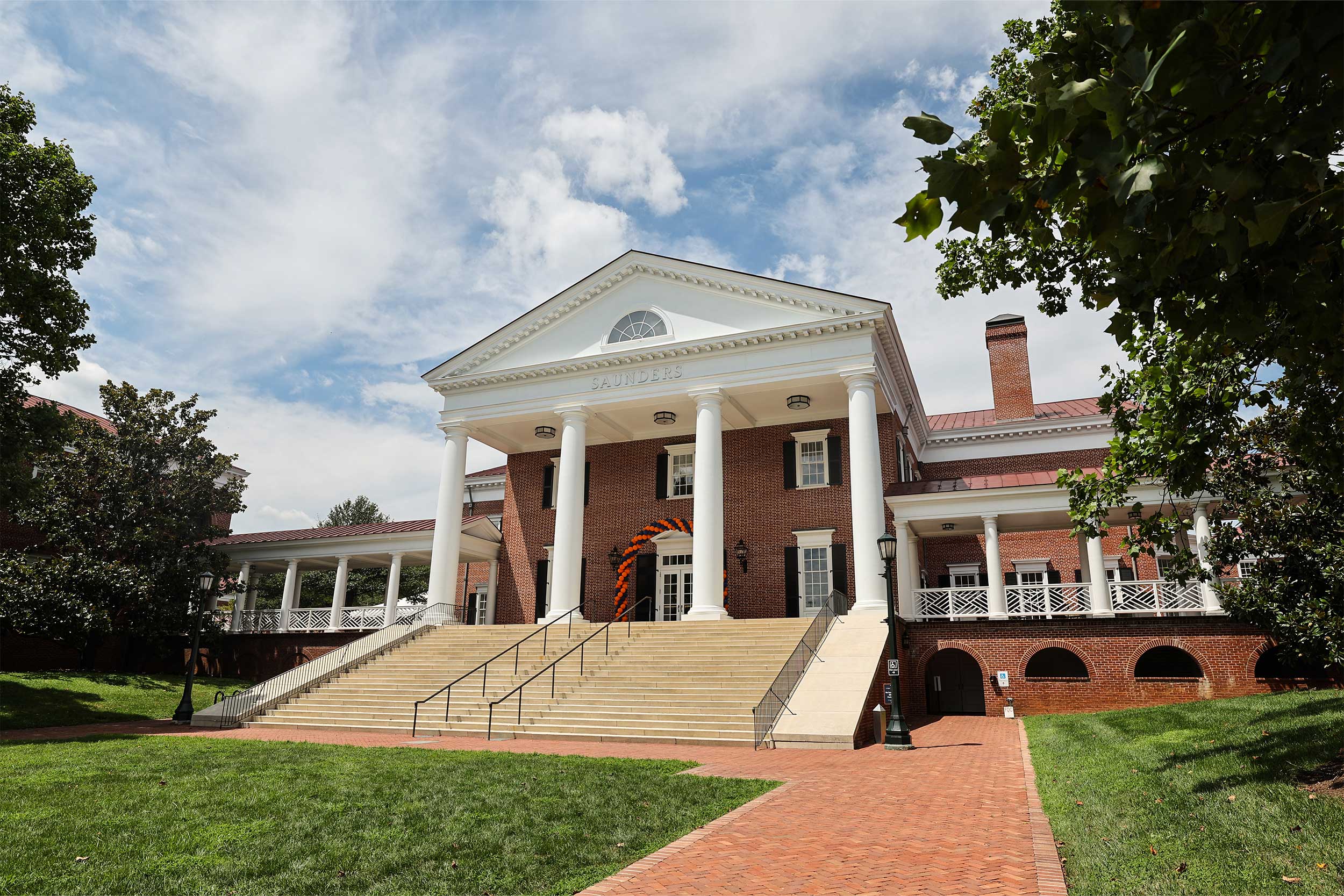 Darden School of Business again tops nation’s public MBA rankings