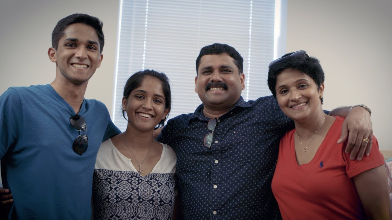 Tag Along with the Thomas Twins on UVA Move-In Day 2017 | UVA Today